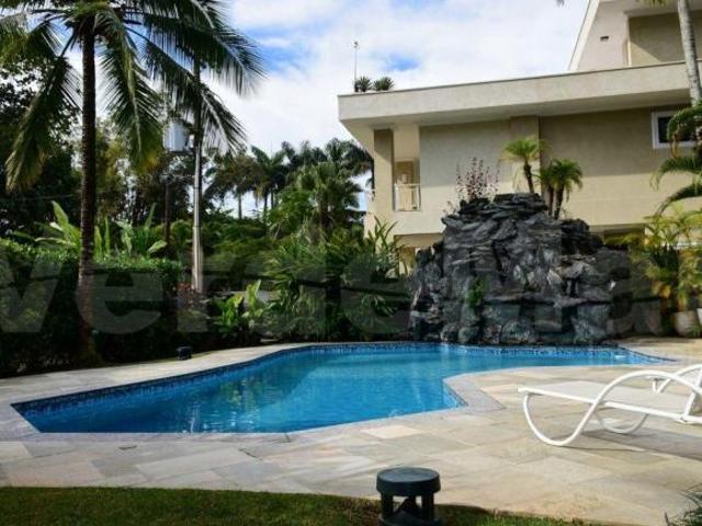 Casa à venda no condomínio Sítio São Pedro em Guarujá