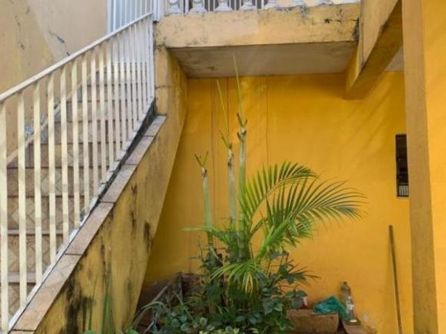 Casa à venda no Conjunto Res Jardim Canaã com 4 quartos