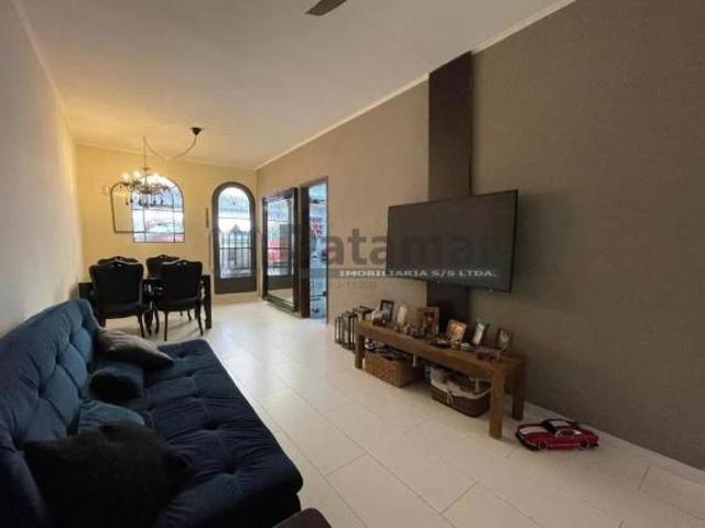 Casa à Venda no Conjunto Residencial Butantã com 220m²