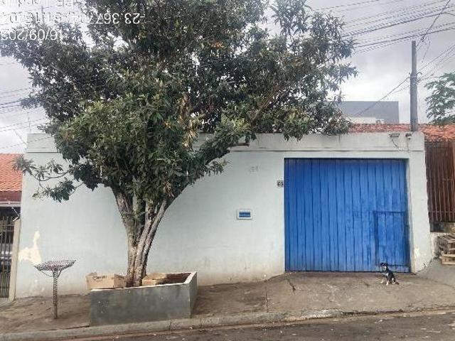 Casa à venda no Cafezal