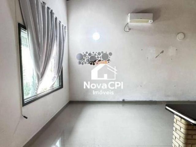 Casa à Venda no Caiçara – 3 Dormitórios, Terreno Inteiro, Lado Praia – Praia Grande