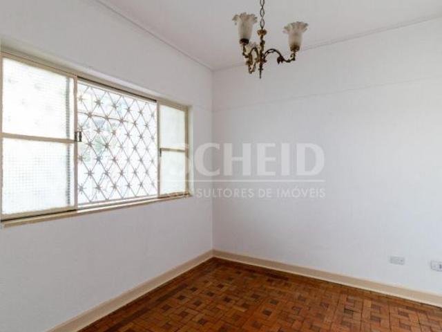 Casa á Venda no Cambuci com 150m², 3 quartos, 2 vagas