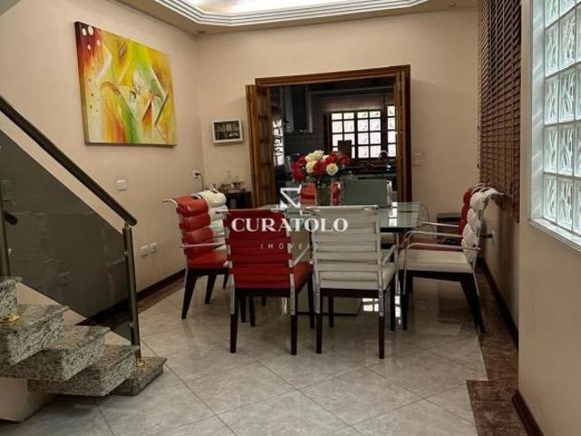 Casa à venda no Camilópolis, Santo André, com 3 quartos e 4 vagas
