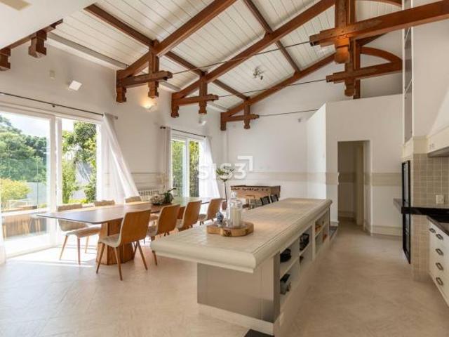 Casa à venda no Campo Comprido com 832m² e Terreno