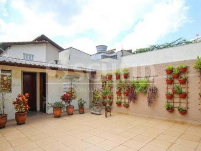 Casa a venda no Campo Belo
