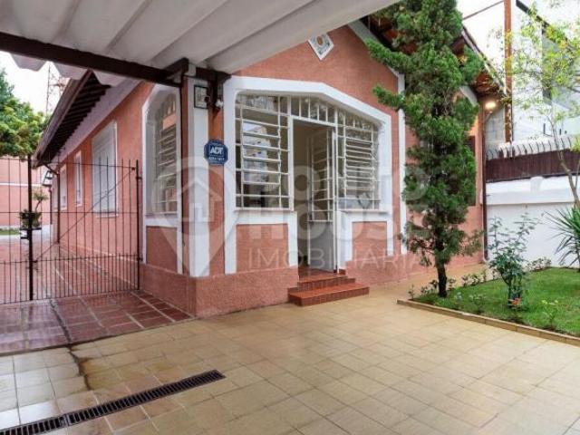 Casa à venda no Campo Belo,3 dormitórios, vaga de garagem e sistema de segurança