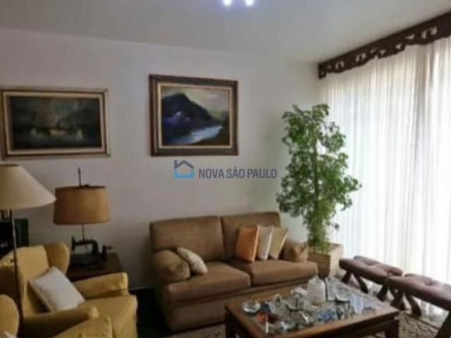 Casa à venda no Campo Belo com 3 quartos 1 suíte 2 Vagas