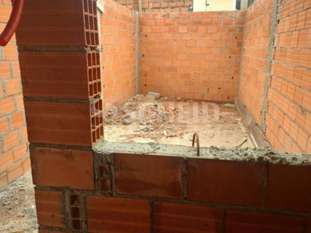 Casa a venda no Campo Grande, 125m², 3 suítes, 2 vagas, quintal, entrega em junho de 2026