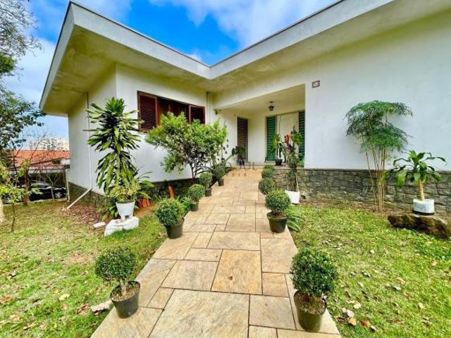 Casa à venda no Campo Grande