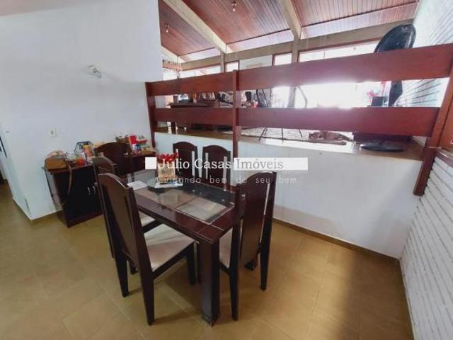 Casa a venda no Campolim com 482 m² de área útil