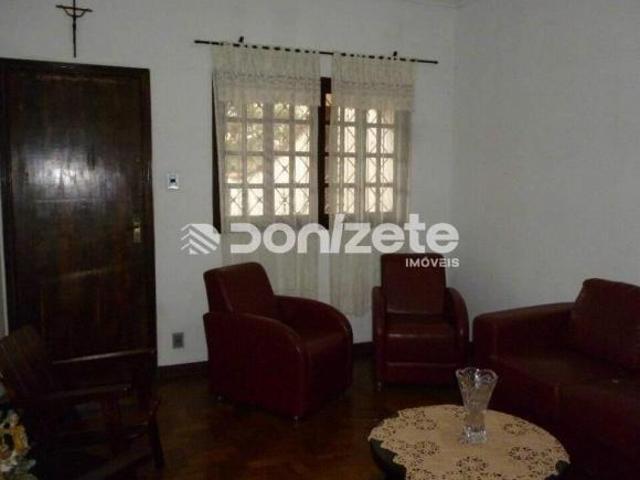 Casa à venda no Campestre, Santo André 192 m², 3 vagas, financiamento