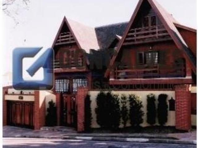 Casa à venda no Campestre, Santo André 4 quartos, 1 suíte, 6 vagas, 800 m² internos