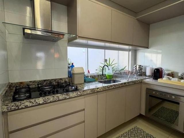 Casa a venda no canto do forte com 138m 3 dormitórios 2 vagas