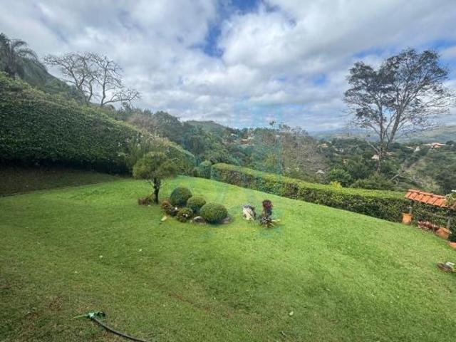 Casa à venda no Canto das Águas em Rio Acima MG: 4 quartos, 1 suíte, 2 salas, 3 banheiros, 4 vagas e