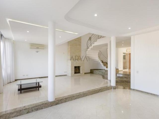 Casa à venda no Capão da Imbuia ARYA1