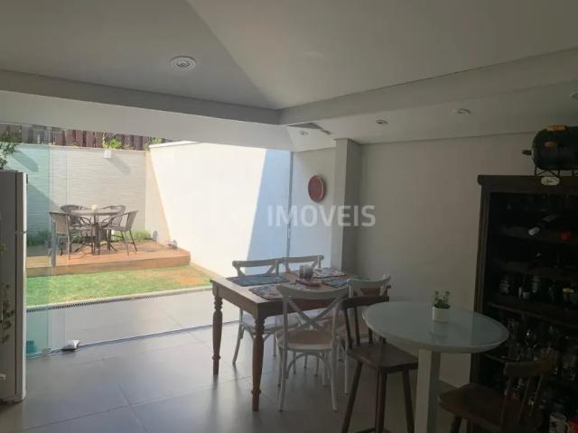 Casa a venda no Carmel Condomínio Residencial com 3 quartos estuda troca por casa no Swiss Park