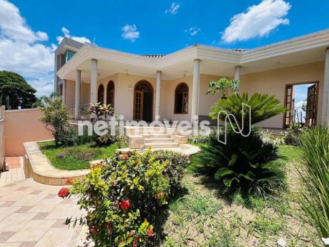 Casa à venda no Castelo 434m² , 4 quartos, 4 salas e 4 banheiros