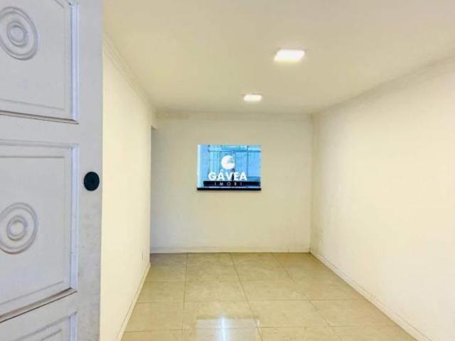 Casa à venda no Castelo em Santos