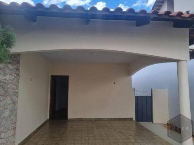 Casa à venda no Celina Park em Goiânia