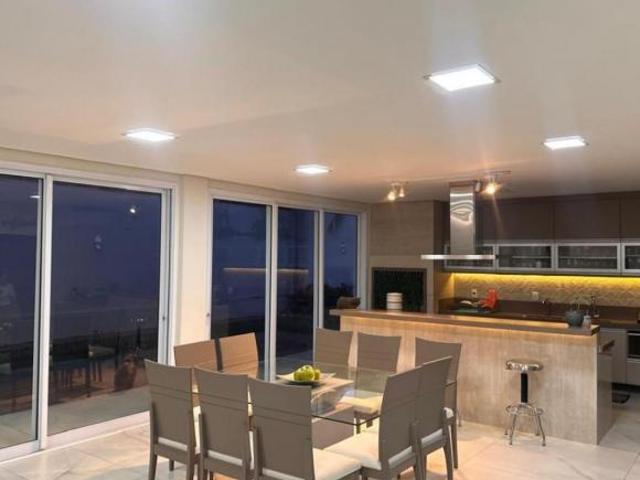 Casa à Venda no Centro Alto de Ribeirão Pires | 3 Dormitórios, 1 Suíte e 3 Vag