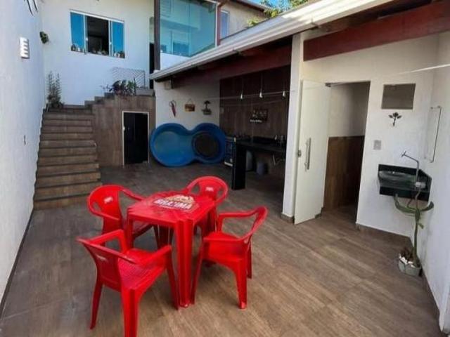Casa à venda no Centro Alto de Ribeirão Pires