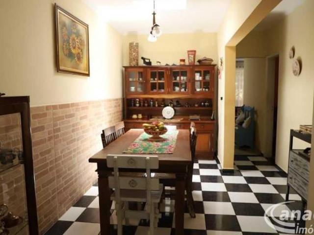 Casa à venda no Centro com 3 quartos