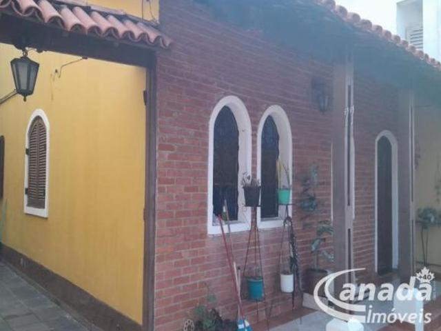Casa à venda no Centro com 3 quartos