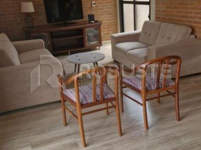 Casa a venda no Centro com 3 Quartos e 2 banheiros 150 m2