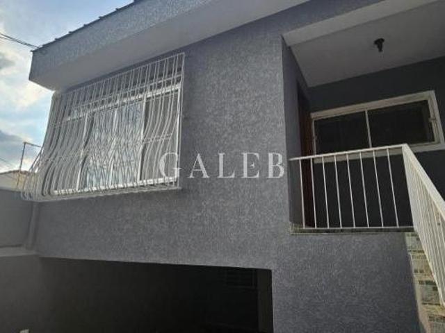 Casa à venda no centro da cidade com 3 quartos, piscina, garagem para 4 carros