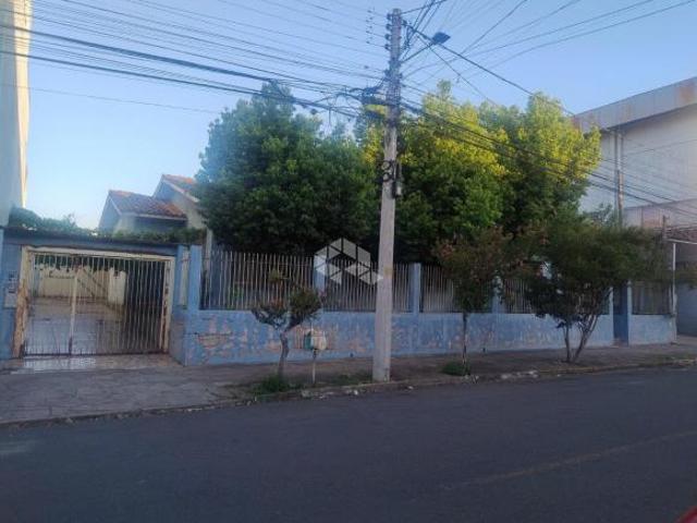 Casa à Venda no Centro da Cidade de Estância Velha