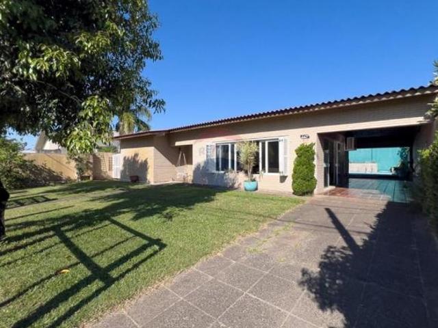 Casa a venda no centro de Atlântida Xangri Lá, RS