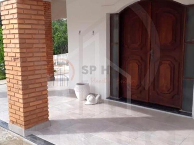Casa a venda no centro de Águas de São Pedro, 6 suites, 5 vagas, 350m²
