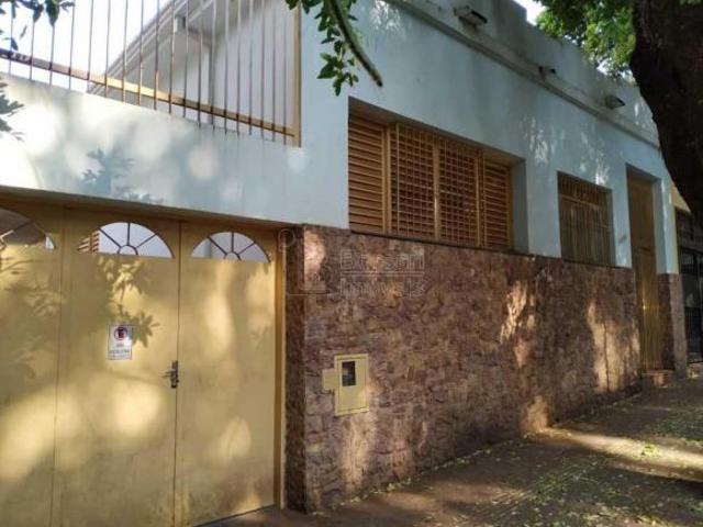 Casa a venda no Centro de Araraquara | 2 dormitorios, 1 banheiro, 2 garagens