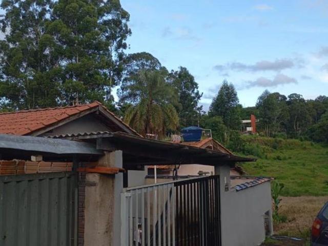 Casa a venda no centro de Bandeira do Sul