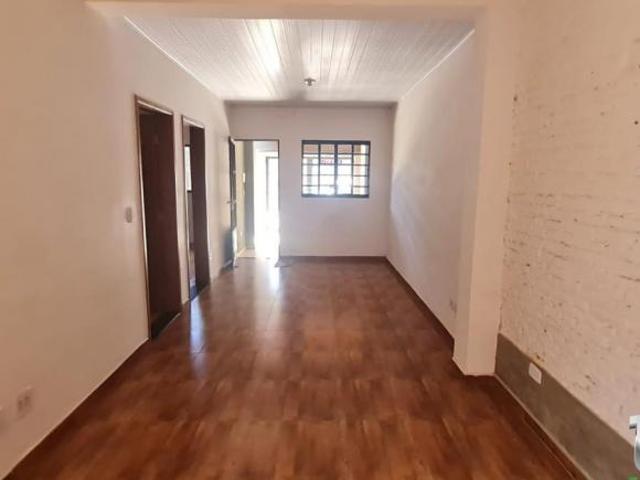 Casa à venda no Centro de Bragança Paulista SP: 3 quartos, 1 suíte, 1 sala, 2 banheiros, 1 vaga, 62