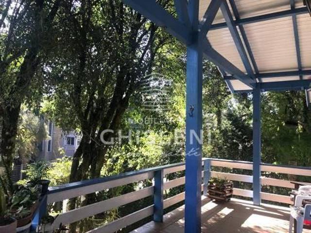 CASA A VENDA NO CENTRO DE CANELA