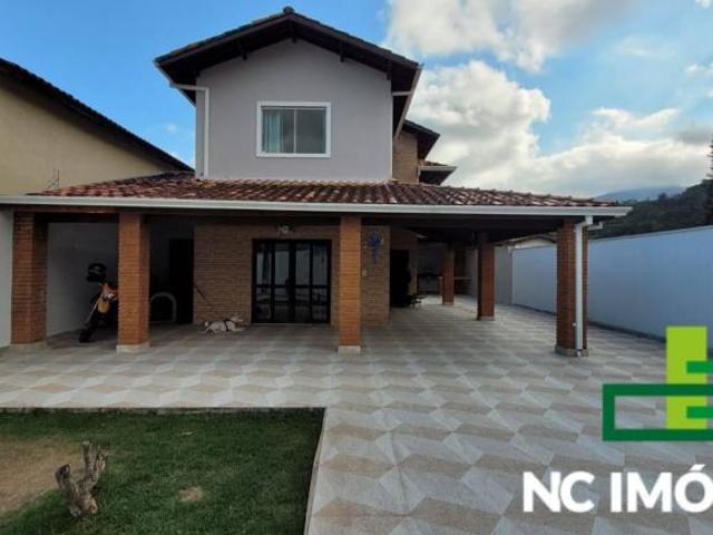 Casa a Venda no Centro de Caraguatatuba