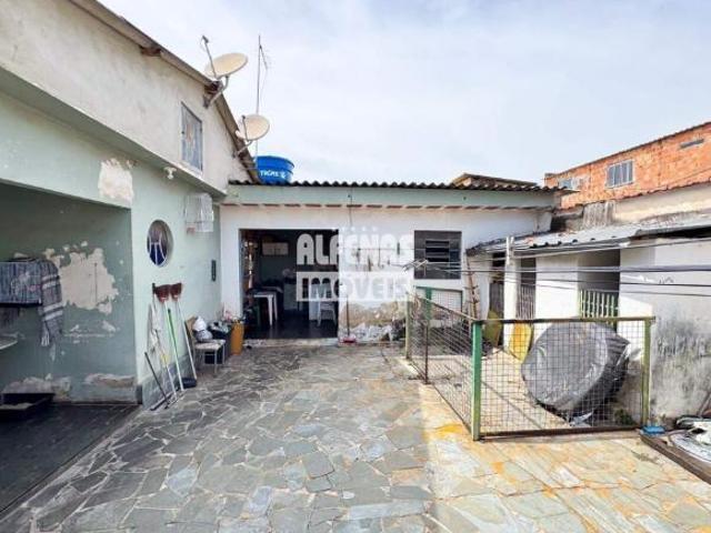 Casa à venda no Centro de Contagem