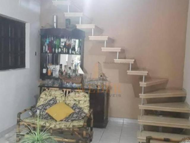 Casa á venda no centro de Cotia