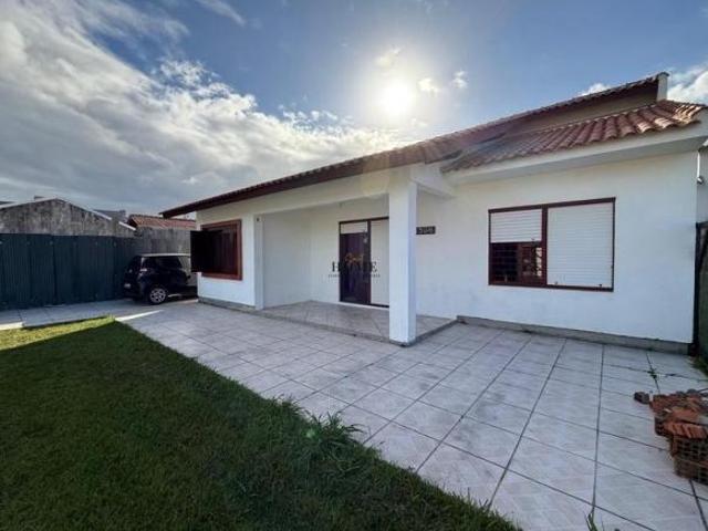 Casa à venda no centro de Imbé