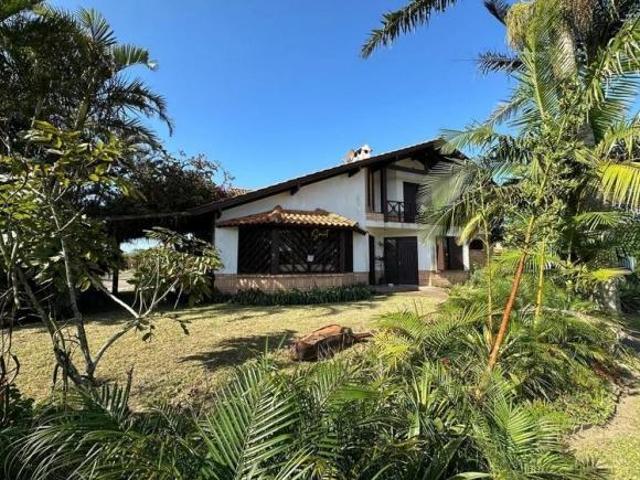 Casa à venda no centro de Imbé
