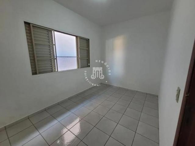 CASA A VENDA NO CENTRO DE JARINU SP