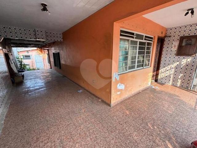 Casa à Venda no Centro de Salto/SP – Excelente Localização | Potencial de Valorização