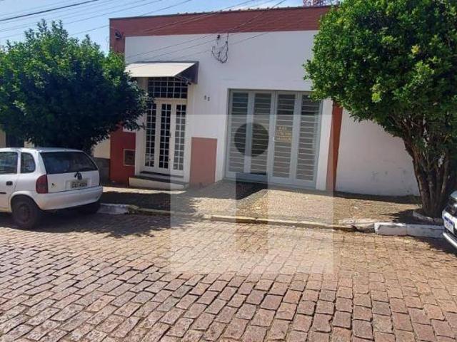 Casa a venda no centro de Sousas Campinas SP