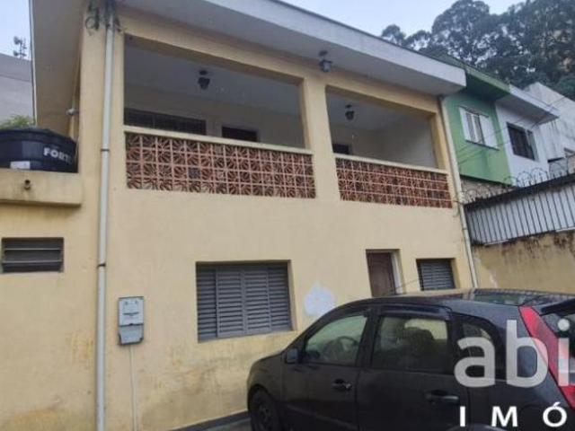 Casa à venda no Centro de Taboão da Serra 4 dormitórios 3 vagas de garagem