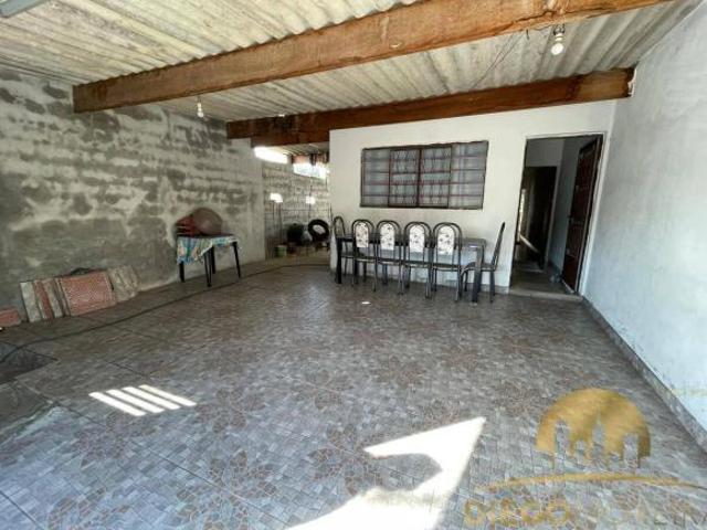 CASA À VENDA NO CENTRO DE TERRA PRETA – EXCELENTE LOCALIZAÇÃO!