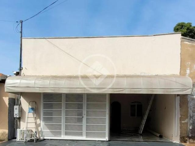 Casa à venda no Centro de Várzea Grande