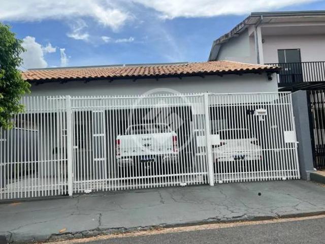 Casa à Venda no Centro de Várzea Grande – Com Placa Solar