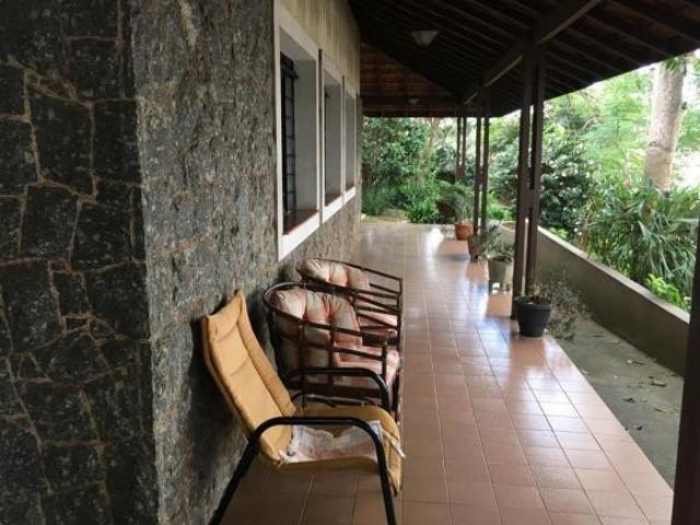 CASA A VENDA NO CENTRO DE VINHEDO
