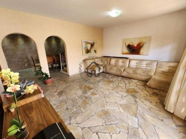 Casa à venda no Centro de Vinhedo